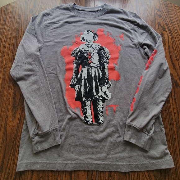 Warner Bros. | Shirts | Pennywise It Time To Float Long Sleeve Shirt M ...
